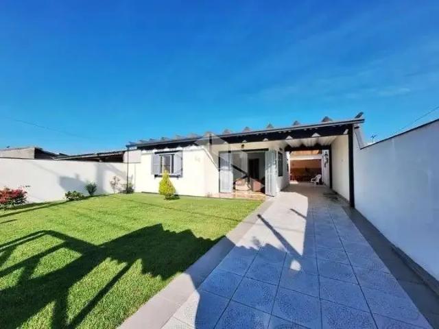 Casa / Sobrado para Venda em Cidreira/RS Centro 3 Quartos