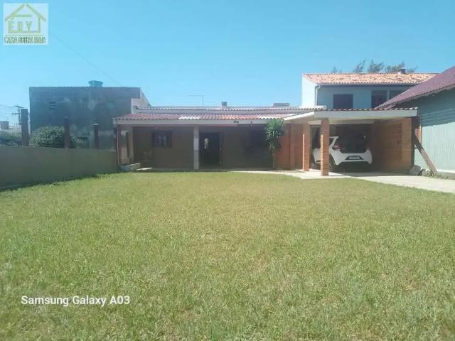 Casa / Sobrado para Venda em Cidreira/RS Centro 3 Quartos