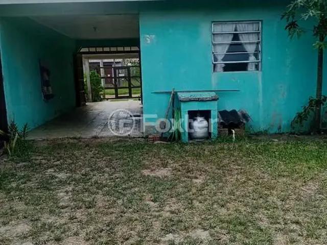 Casa / Sobrado para Venda em Cidreira/RS Centro 3 Quartos