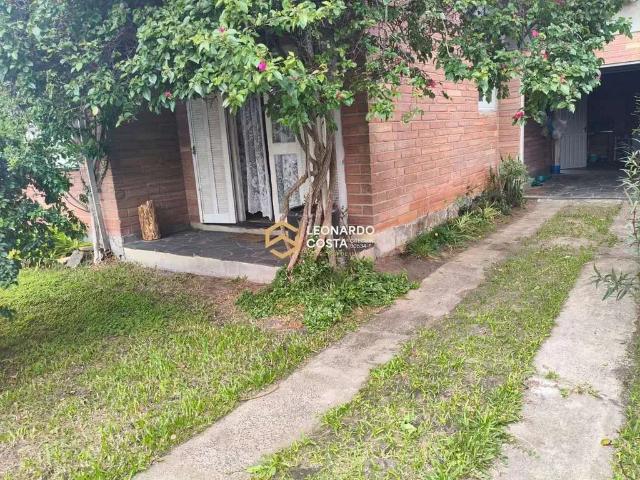 Casa / Sobrado para Venda em Cidreira/RS Centro 3 Quartos