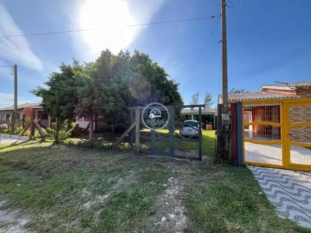 Casa / Sobrado para Venda em Cidreira/RS Centro 3 Quartos
