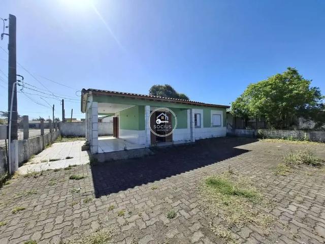 Casa / Sobrado para Venda em Cidreira/RS Centro 3 Quartos