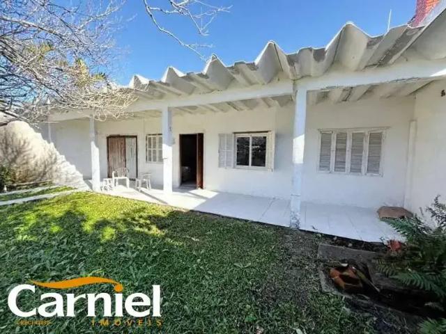 Casa / Sobrado para Venda em Cidreira/RS Centro 3 Quartos