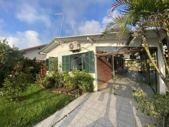 Casa / Sobrado para Venda em Cidreira/RS Centro 3 Quartos