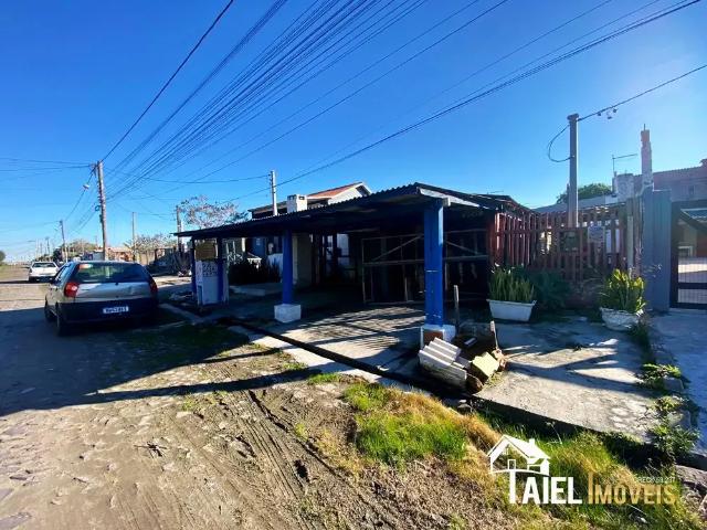 Casa / Sobrado para Venda em Cidreira/RS Chico Mendes 4 Quartos