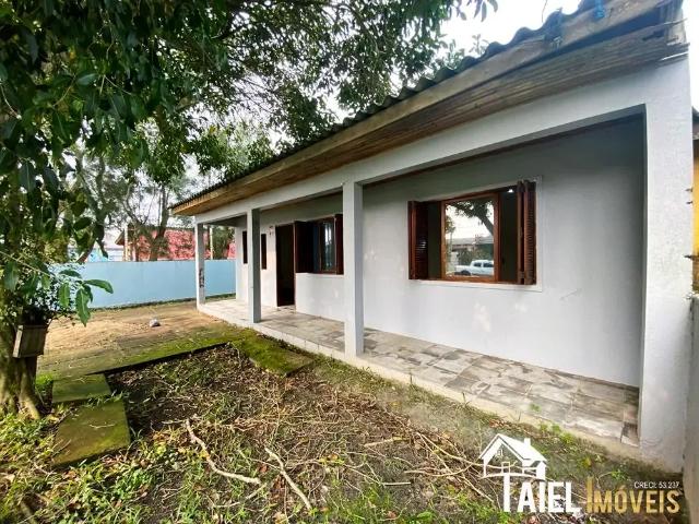 Casa / Sobrado para Venda em Cidreira/RS Chico Mendes 4 Quartos