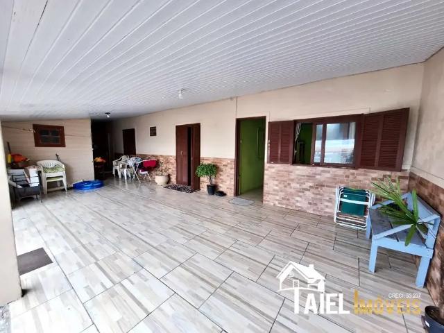 Casa / Sobrado para Venda em Cidreira/RS Costa do Sol 3 Quartos