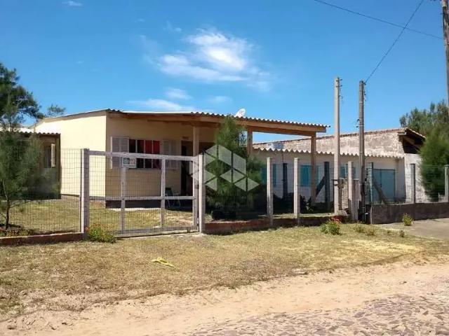 Casa / Sobrado para Venda em Cidreira/RS Costa do Sol 3 Quartos