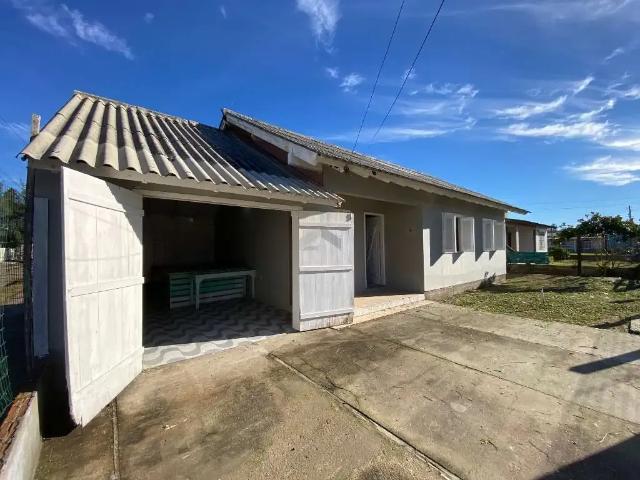 Casa / Sobrado para Venda em Cidreira/RS Salinas 3 Quartos
