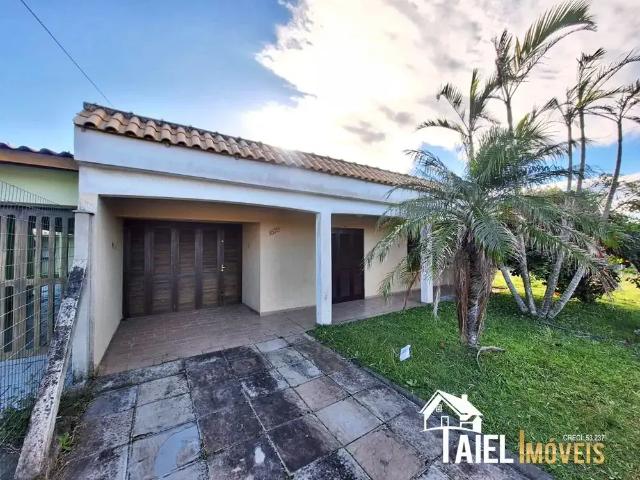 Casa / Sobrado para Venda em Cidreira/RS Salinas 3 Quartos