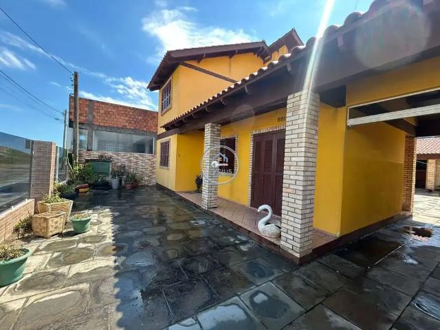 Casa / Sobrado para Venda em Cidreira/RS Salinas 4 Quartos