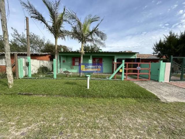 Casa / Sobrado para Venda em Cidreira/RS Salinas 4 Quartos