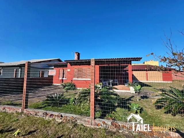 Casa / Sobrado para Venda em Cidreira/RS Salinas 5 Quartos