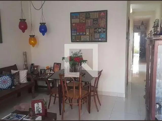 Casa / Sobrado para Venda em Contagem/MG Nacional 3 Quartos