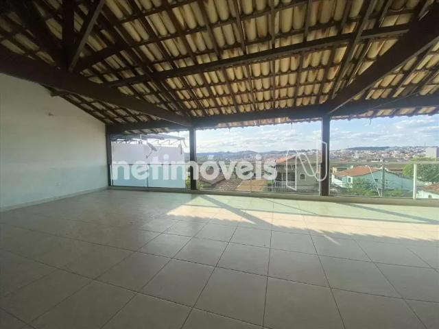 Casa / Sobrado para Venda em Contagem/MG Nacional 6 Quartos