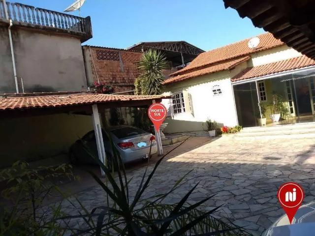 Casa / Sobrado para Venda em Contagem/MG Água Branca 3 Quartos