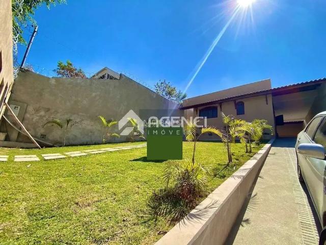 Casa / Sobrado para Venda em Contagem/MG Arvoredo 2ª Seção 3 Quartos