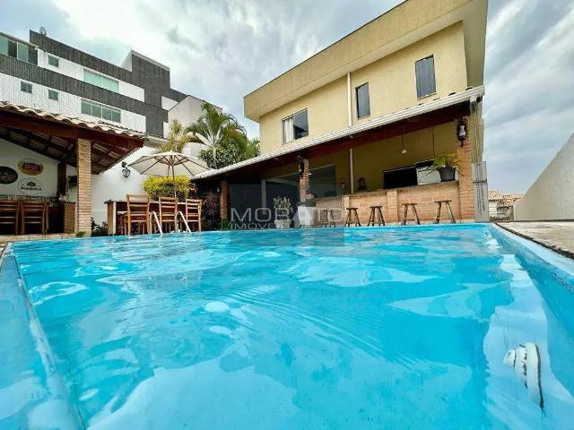 Casa / Sobrado para Venda em Contagem/MG Cabral 4 Quartos