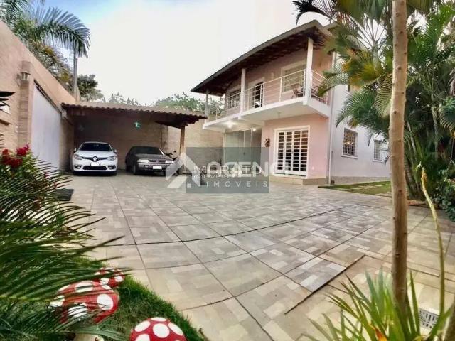 Casa / Sobrado para Venda em Contagem/MG Cabral 5 Quartos