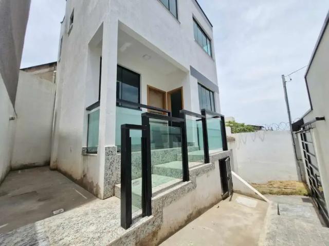 Casa / Sobrado para Venda em Contagem/MG Cabral 3 Quartos