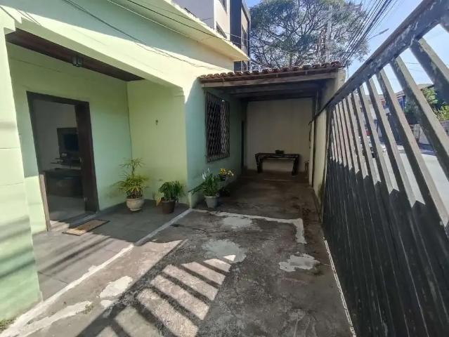 Casa / Sobrado para Venda em Contagem/MG Centro 3 Quartos