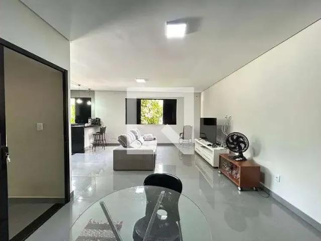 Casa / Sobrado para Venda em Contagem/MG Colonial 3 Quartos