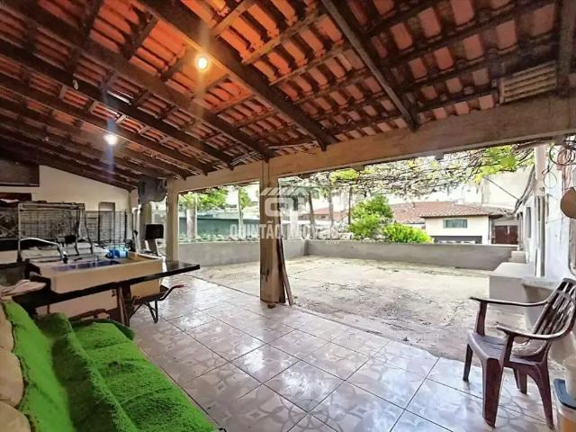Casa / Sobrado para Venda em Contagem/MG Funcionários 3 Quartos