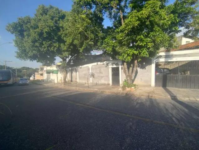 Casa / Sobrado para Venda em Contagem/MG Fonte Grande 3 Quartos