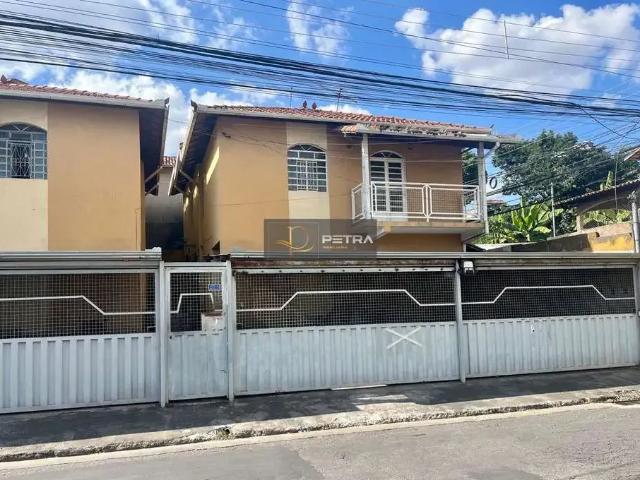 Casa / Sobrado para Venda em Contagem/MG Fonte Grande 3 Quartos