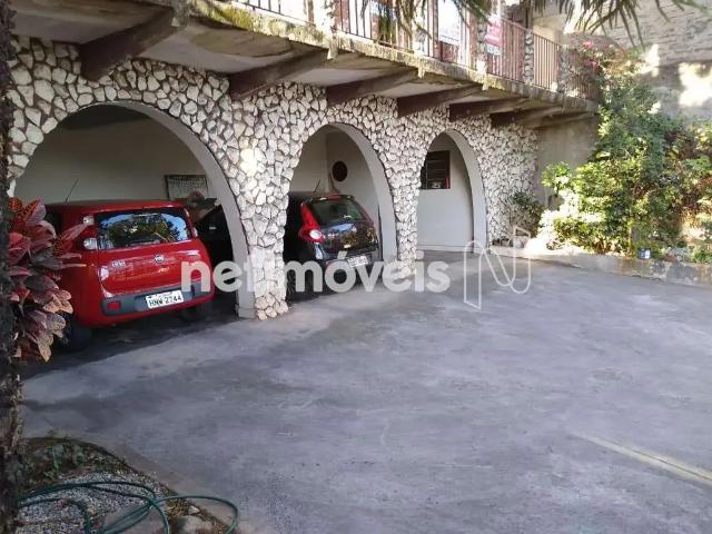 Casa / Sobrado para Venda em Contagem/MG Glória 8 Quartos