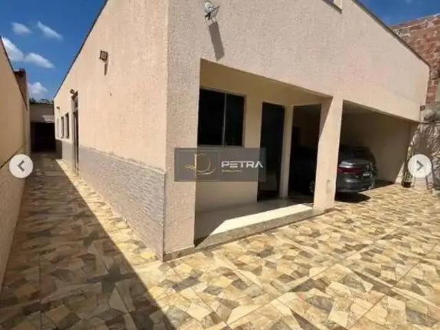 Casa / Sobrado para Venda em Contagem/MG Icaivera 3 Quartos