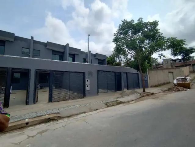 Casa / Sobrado para Venda em Contagem/MG Icaivera 3 Quartos