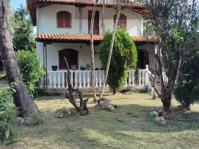 Casa / Sobrado para Venda em Contagem/MG Icaivera 3 Quartos