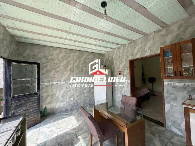 Casa / Sobrado para Venda em Contagem/MG Icaivera 3 Quartos