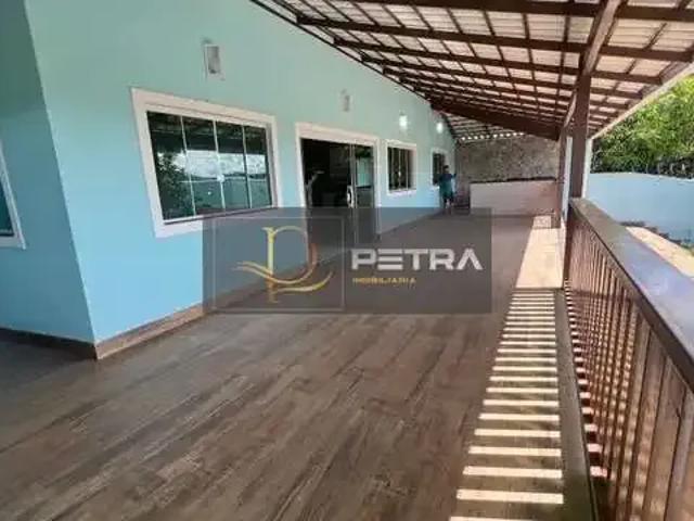 Casa / Sobrado para Venda em Contagem/MG Icaivera 5 Quartos