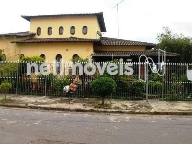 Casa / Sobrado para Venda em Contagem/MG Inconfidentes 4 Quartos