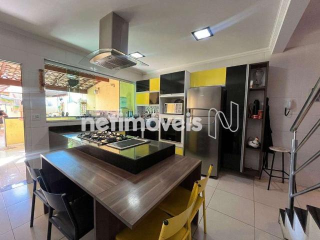 Casa / Sobrado para Venda em Contagem/MG Parque Xangri Lá 4 Quartos