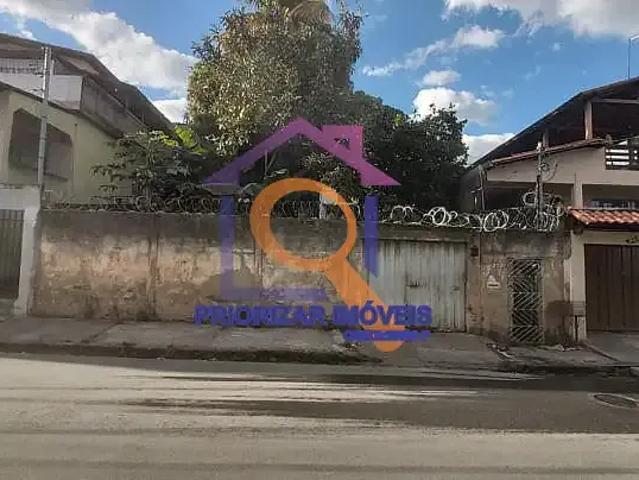 Casa / Sobrado para Venda em Contagem/MG Petrolândia 3 Quartos