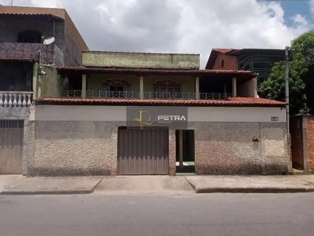 Casa / Sobrado para Venda em Contagem/MG Petrolândia 3 Quartos