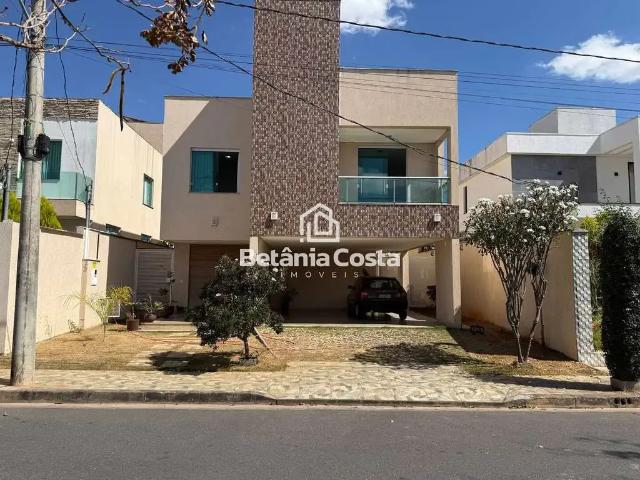 Casa / Sobrado para Venda em Contagem/MG Portal do Sol 4 Quartos