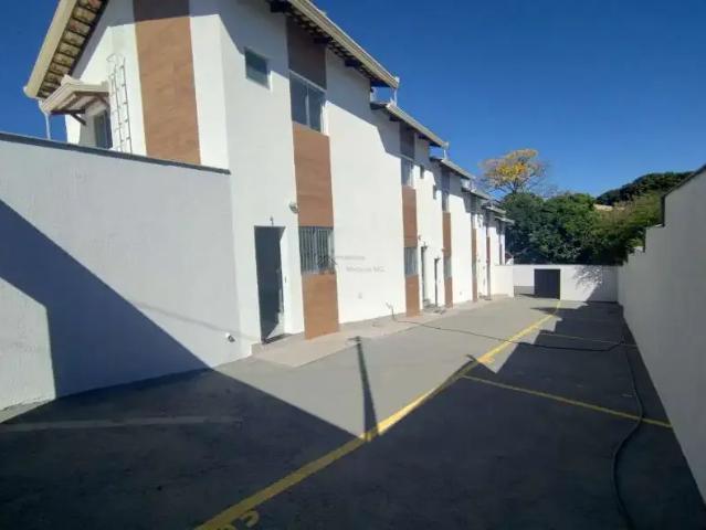 Casa / Sobrado para Venda em Contagem/MG Praia 2 Quartos