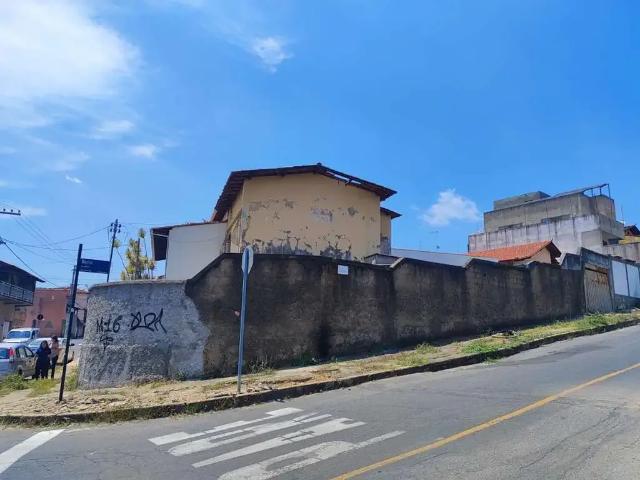 Casa / Sobrado para Venda em Contagem/MG São Caetano 3 Quartos
