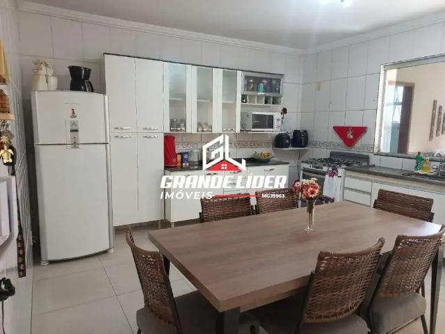 Casa / Sobrado para Venda em Contagem/MG Santa Cruz Industrial 3 Quartos