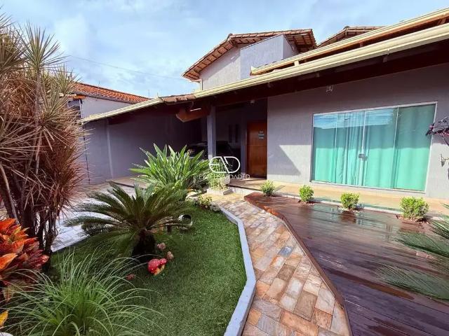 Casa / Sobrado para Venda em Contagem/MG Santa Luzia 4 Quartos