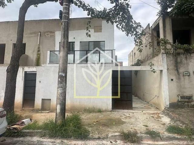 Casa / Sobrado para Venda em Contagem/MG Sapucaias III 3 Quartos