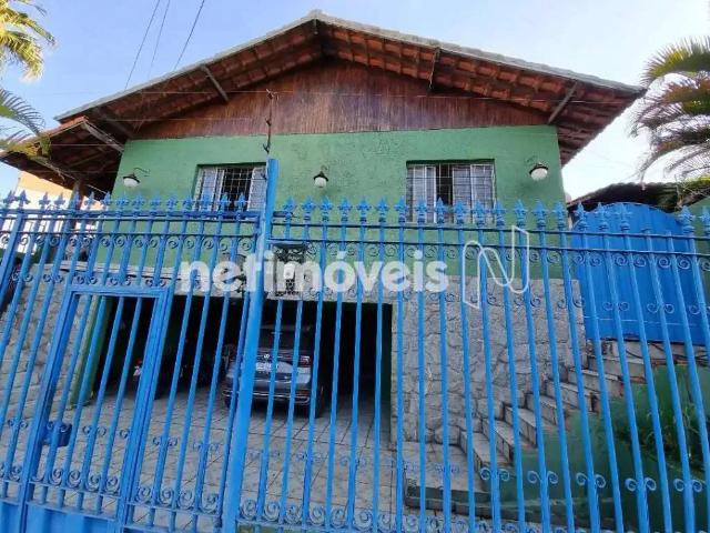 Casa / Sobrado para Venda em Contagem/MG Três Barras 5 Quartos