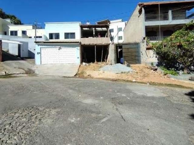 Casa / Sobrado para Venda em Contagem/MG Tropical 3 Quartos