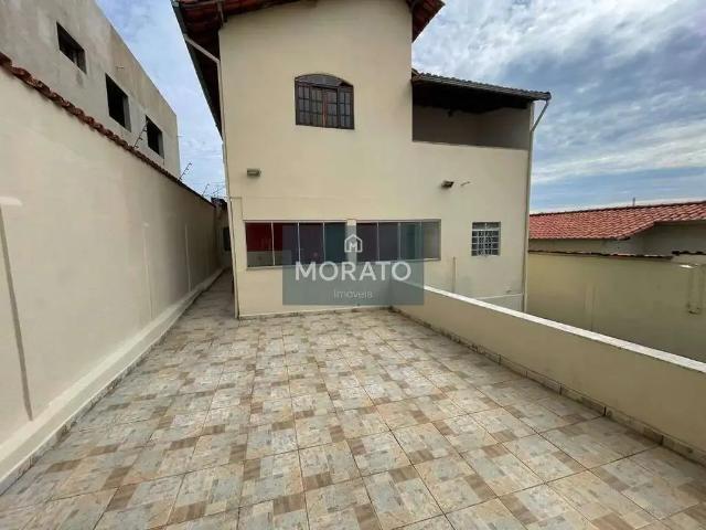 Casa / Sobrado para Venda em Contagem/MG Vale das Orquídeas 5 Quartos