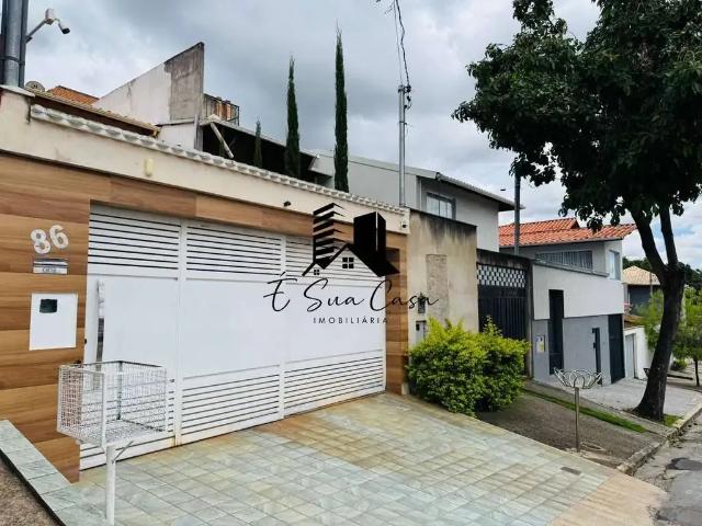 Casa / Sobrado para Venda em Contagem/MG Vale das Amendoeiras 3 Quartos