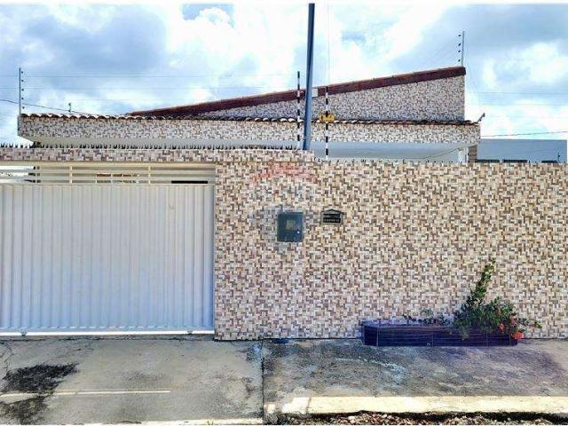 Casa / Sobrado para Venda em Conde/PB Carapibus 2 Quartos